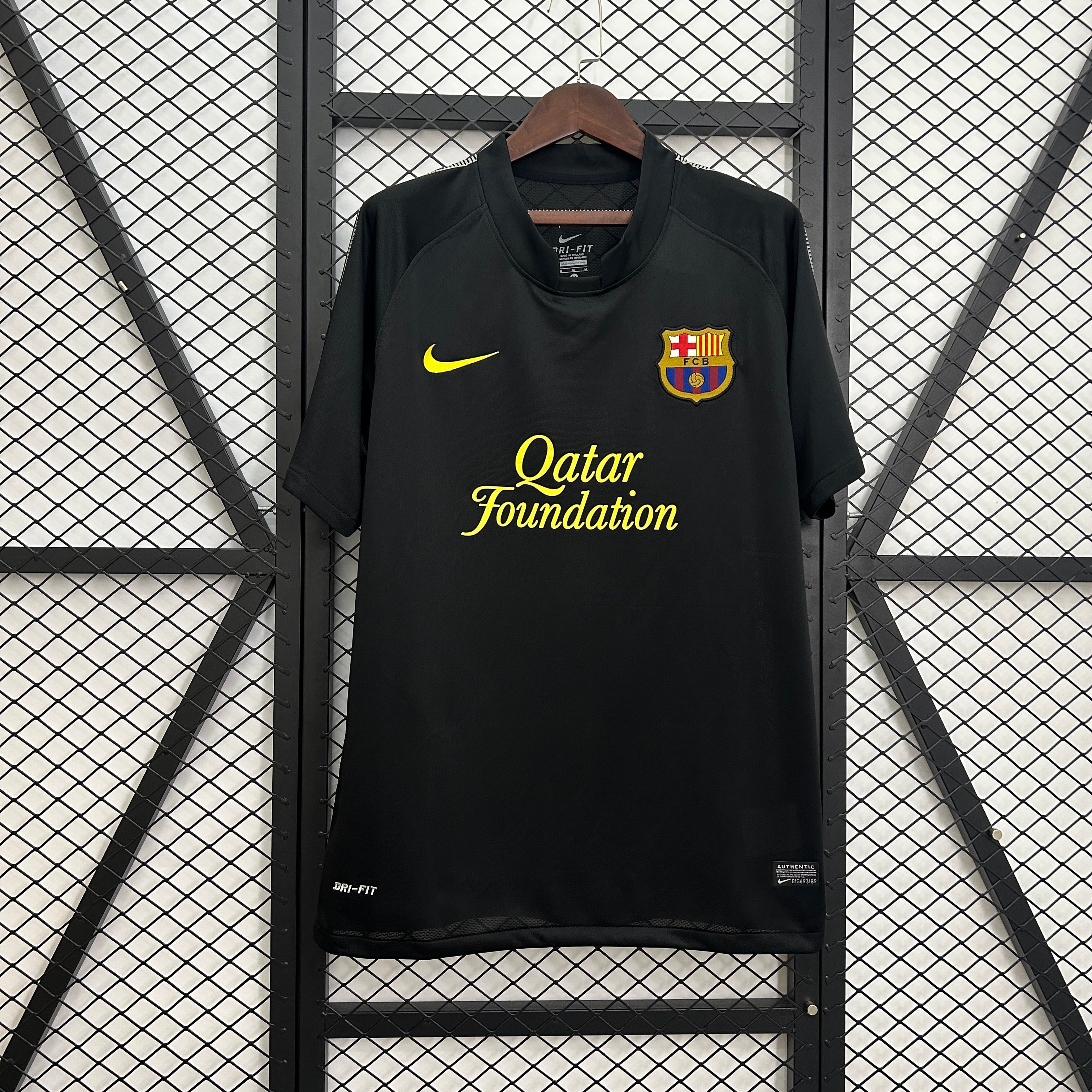 BARCELONA 2011 - 2012 AWAY JERSEY – retrokitshop.com
